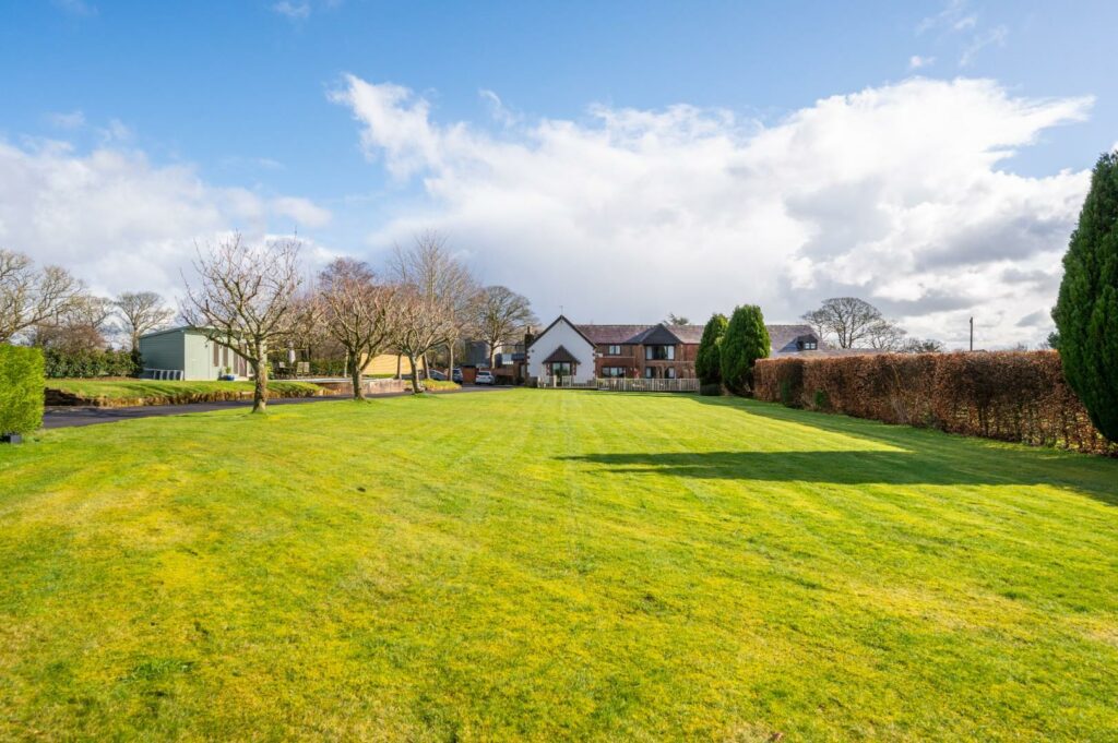 Hall Lane, Cronton, Widnes - Stapleton Derby