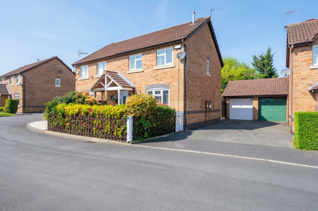 Goldsworth Fold, Rainhill, Prescot - Stapleton Derby