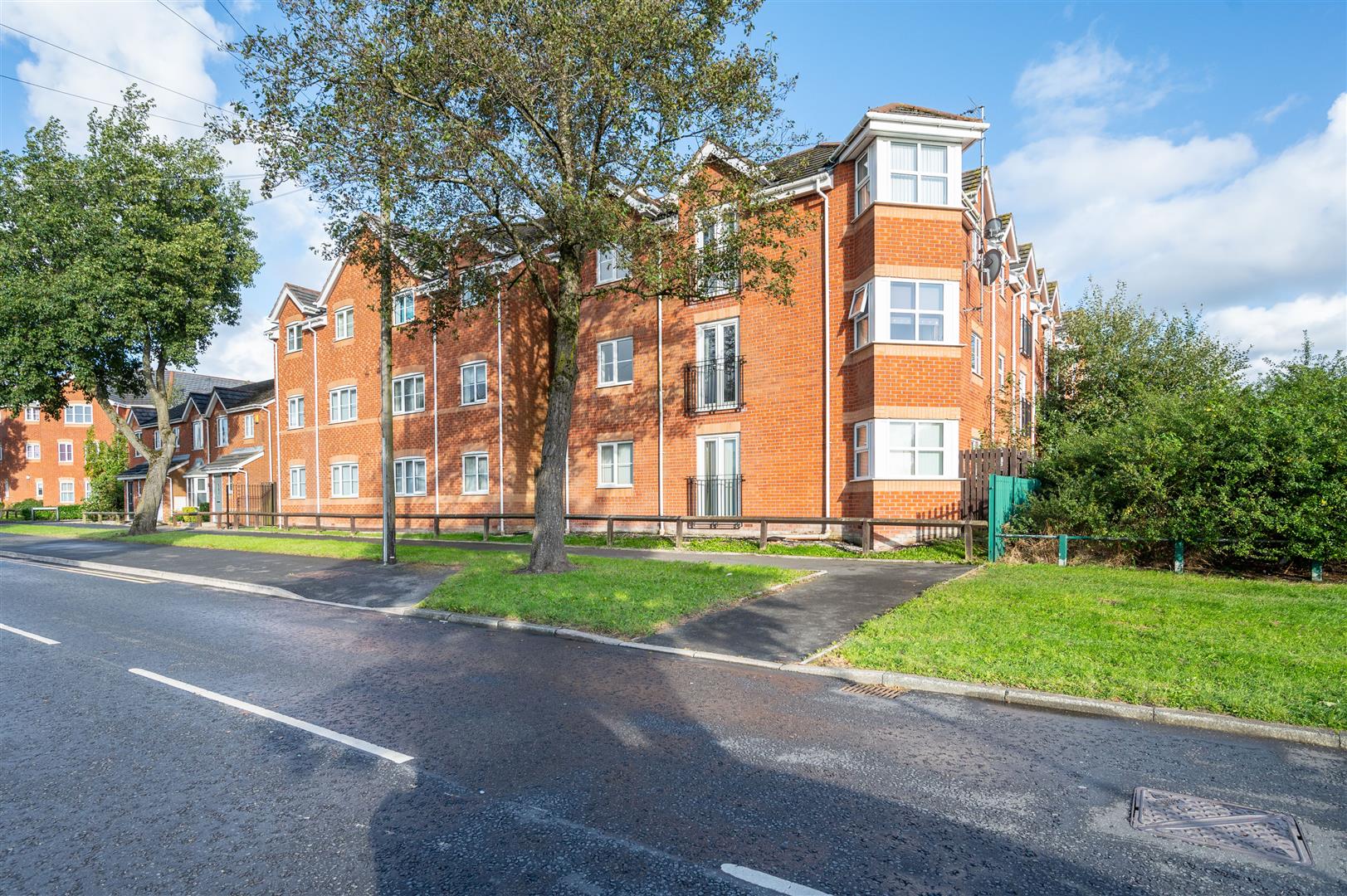 10 Medway Court, St. Helens Wa9 2az - Stapleton Derby