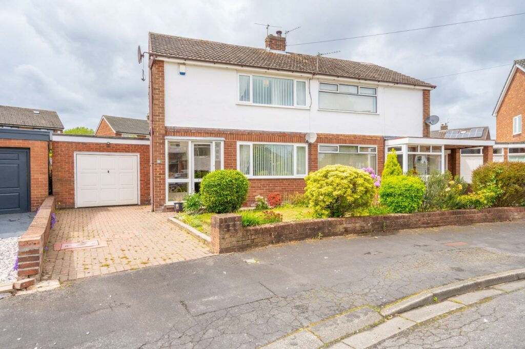 Deepdale Drive, Rainhill, Prescot - Stapleton Derby