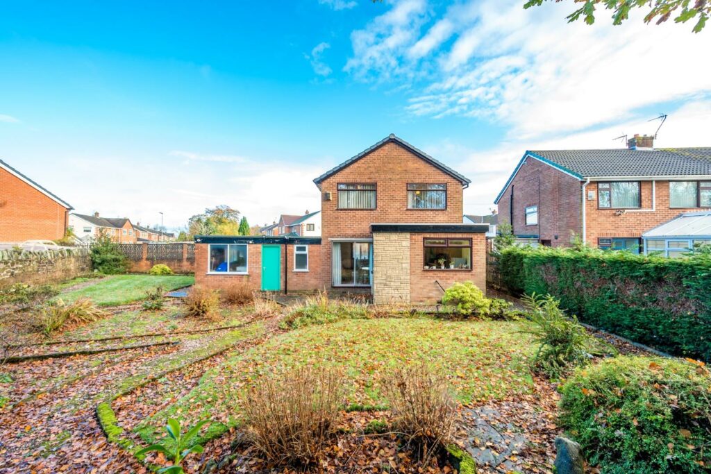 Mossdale Drive, Rainhill, Prescot - Stapleton Derby