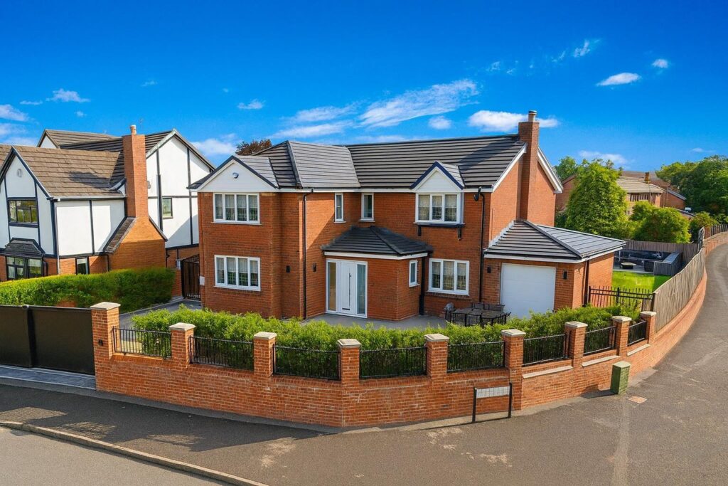 Stonecross Drive, Rainhill, Prescot - Stapleton Derby